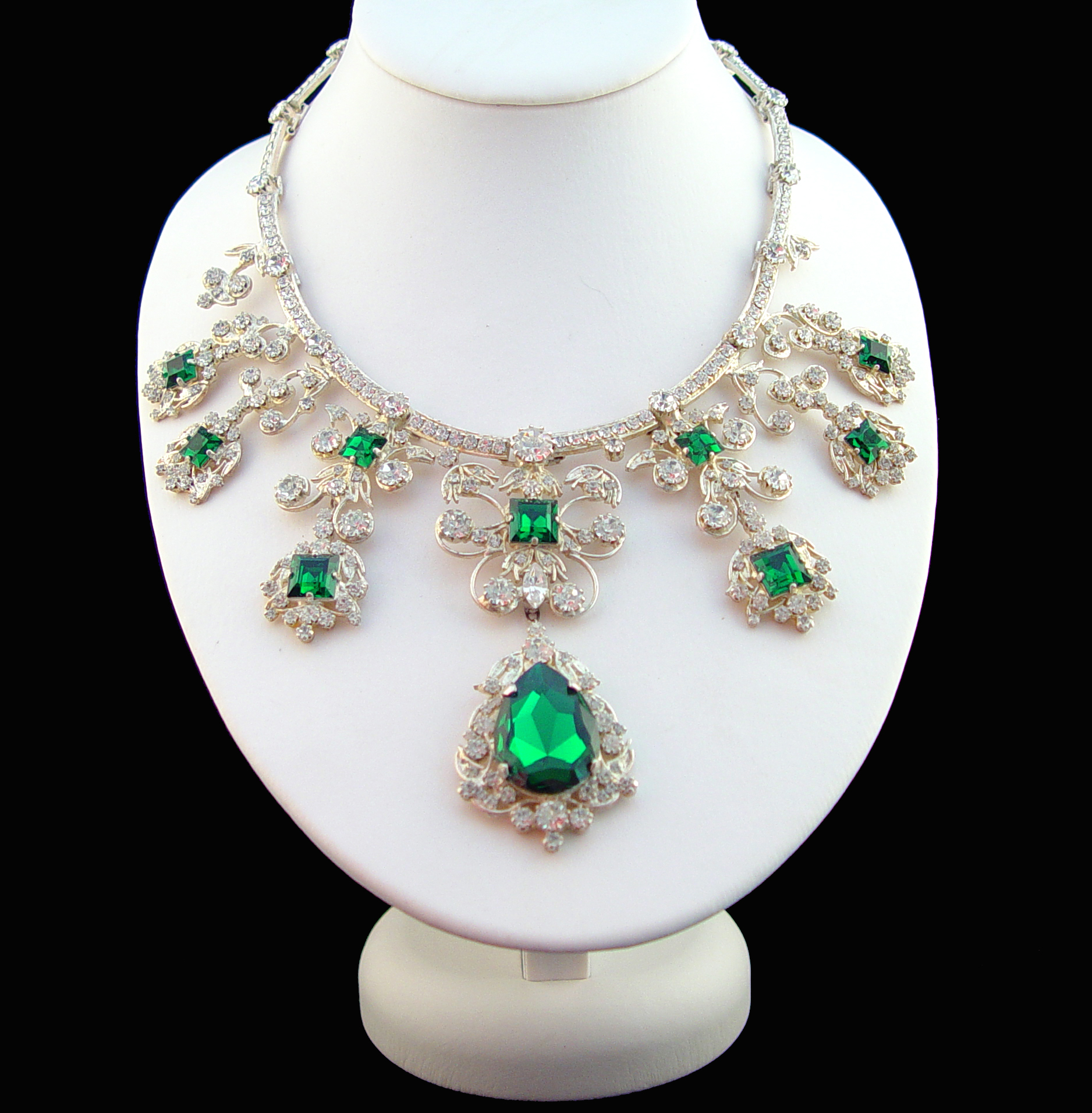 Kraljica Elizabetha, jedini britanski monarh koji je proslavio safirni ...