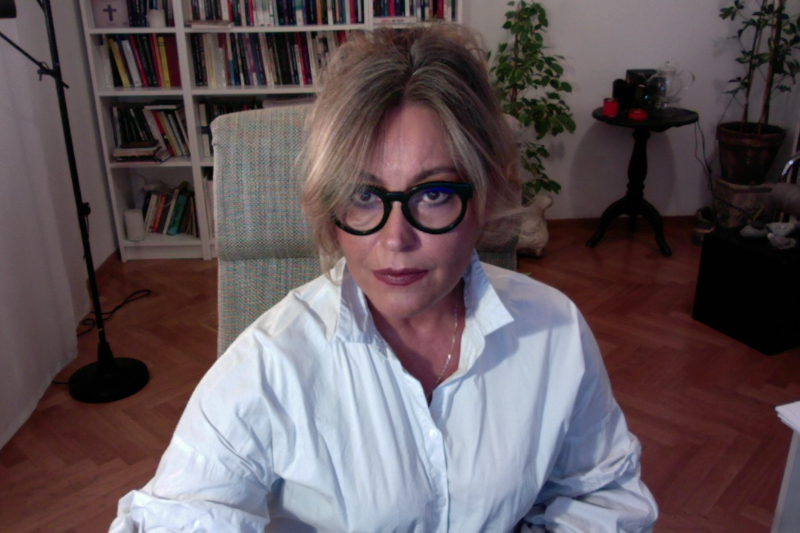 Rialda Šebek: Popularna Marija iz kultnog filmskog serijala „Lude ...